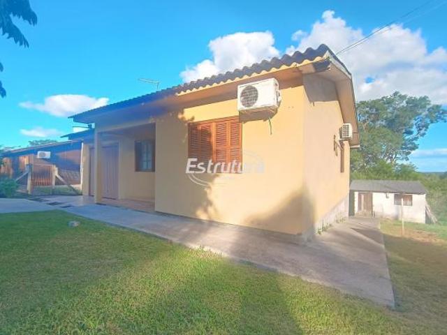 Linda Casa no Cerrito com dois dormitórios