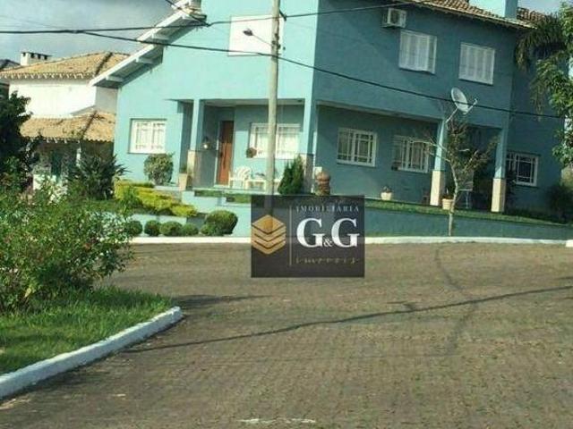 Linda Casa no Condomínio Condado de Castella