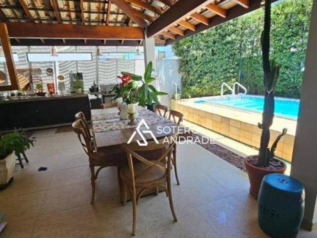 Linda casa no condominio Costa Nova na praia Massaguaçu