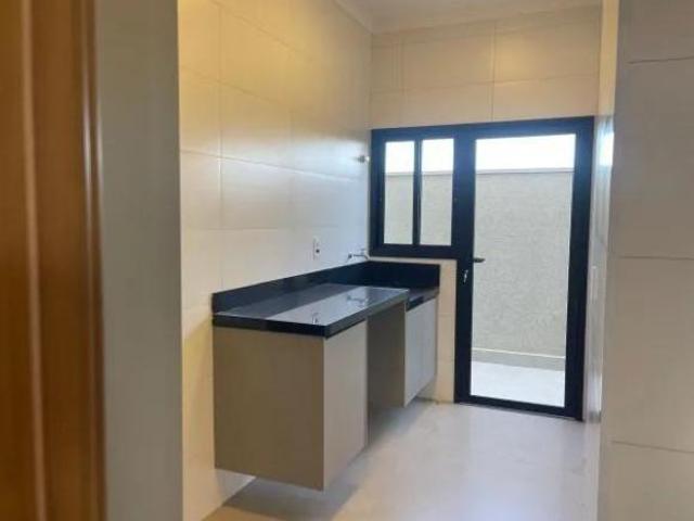 Linda casa no Condomínio Alto do Castelo 2 | Rosa e Rangel Consultoria e Assessoria Imobiliária