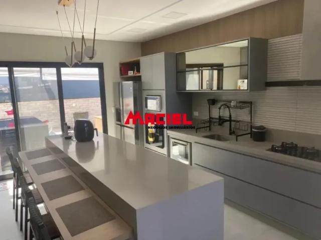 Linda casa no condominio Alphaville I toda mobiliada, sofisticação e conforto para você e sua famili