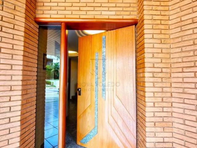 Linda casa no condomínio Aquárius I