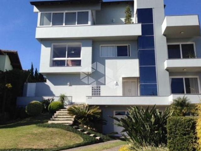 Linda casa no Condomínio dos Montes no Bairro Nonoai