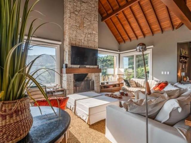 Linda casa no condomínio mais charmoso da Serra Gaúcha!