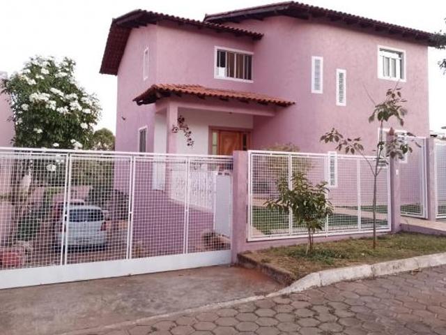 Linda casa no Condomínio Mansões Colorado escriturado e registrado em cartório