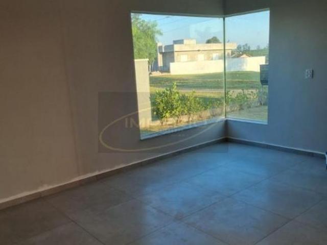 Linda Casa no Condomínio Ninho Verde II em Pardinho