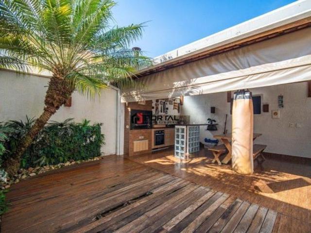 Linda Casa no Condomínio Splendido Qualidade de Vida na Granja Viana!