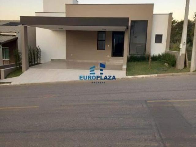 Linda casa no Condomínio Phytus