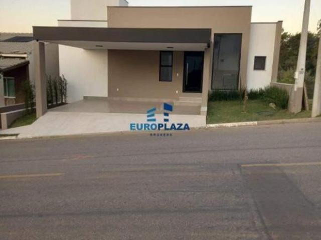 Linda casa no Condomínio Phytus