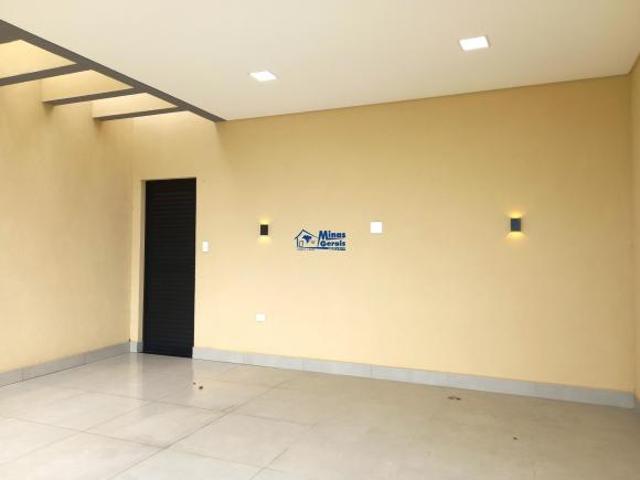 LINDA CASA NO CONDOMÍNIO RESIDENCIAL TERRAS DO VALE, VENDE E PERMUTA!