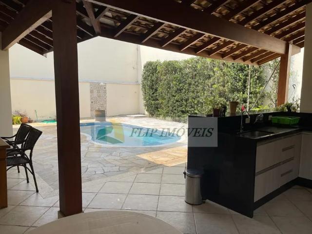 Linda Casa no condomínio Terras do Caribe com 330 m² com 4 quartos, 4 vagas Valinhos SP