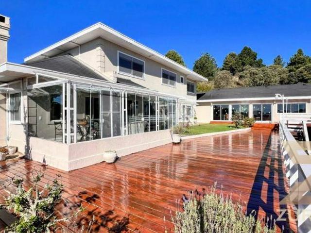 Linda Casa no Iporanga, 520 m² por R$ 4.400.000 Campos do Jordão/SP