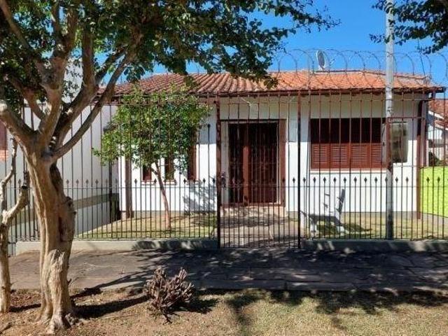 LINDA CASA NO JARDIM VILA NOVA MUITO AMPLA E BEM CONSTRUIDA