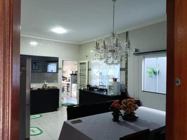 Linda Casa no Jardim Antonieta