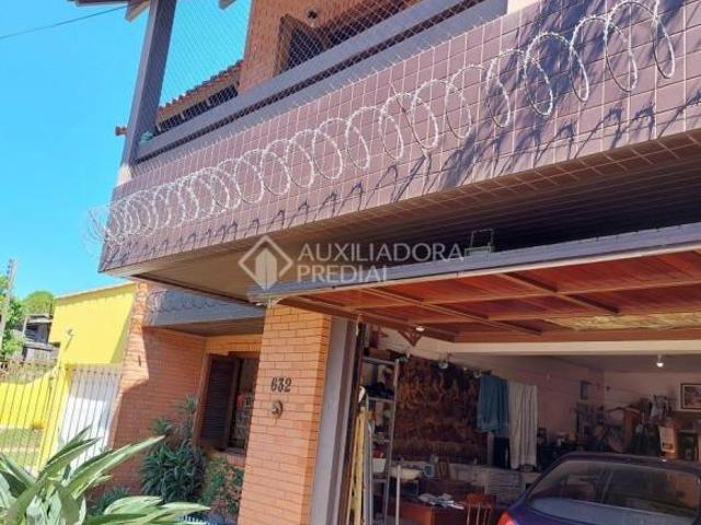 LINDA CASA NO JARDIM FLORESTA