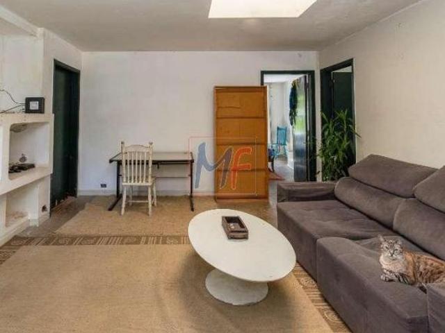 Linda Casa no Jardim Morumbi, com 329 m² a.c, 827 m² terreno, 4 dorms sendo 1 suíte, 03 banheir