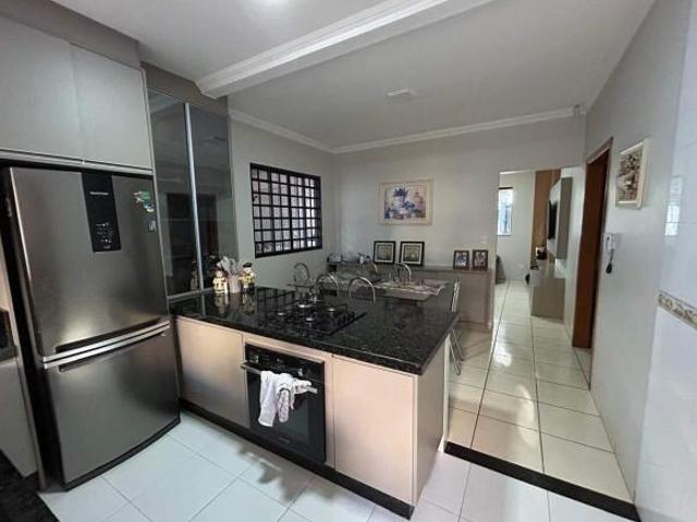 Linda Casa no Jardim Novo Oasis em Maringá!
