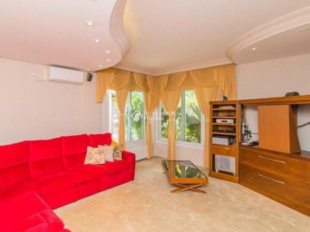 LINDA CASA NO JARDIM PLANALTO