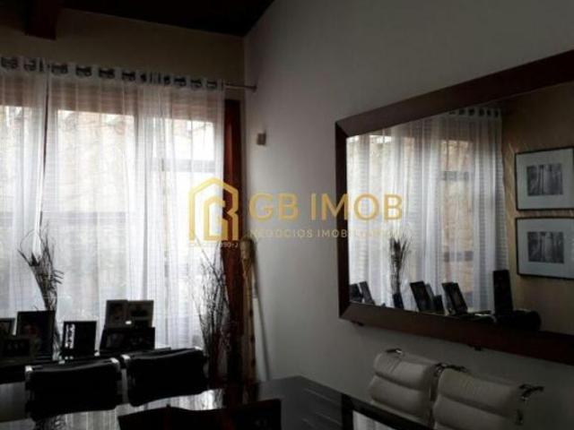 LINDA CASA NO JARDIM SAMAMBAIA Cód. GB2429