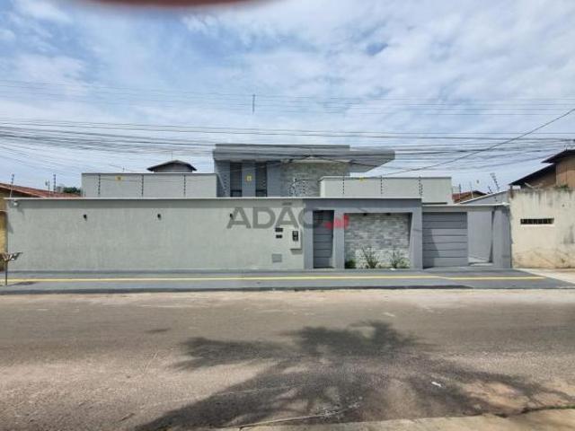 Linda Casa no Parque Amazonas Casa de Rua com 3 Quarto s por R$ 2500000.00 no setor Parque Amazônia