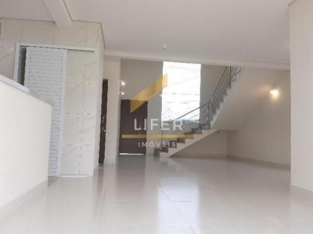 LINDA CASA NO PORTAL DO JEQUITIBÁ EM VALINHOS
