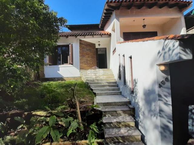 Linda casa no Teresópolis proximo ao Nacional