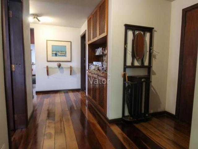 Linda Casa no Vista Alegre  4 Quartos, 303m² Privativos