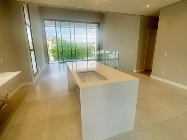 Linda casa nova 4 dormitórios 3 suítes Condominio Verana Sjc 2 vagas cobertas