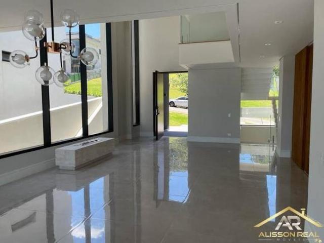Linda Casa Nova! 4 Suítes, 5 vagas, 555m², muito tecnológica, Oportunidade