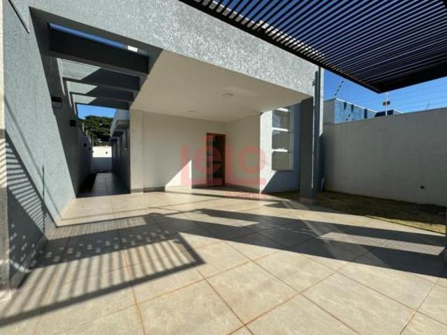 LINDA CASA NOVA COM PISCINA !