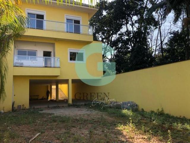 Linda Casa Nova a Venda na CHÁCARA MONTE ALEGRE!