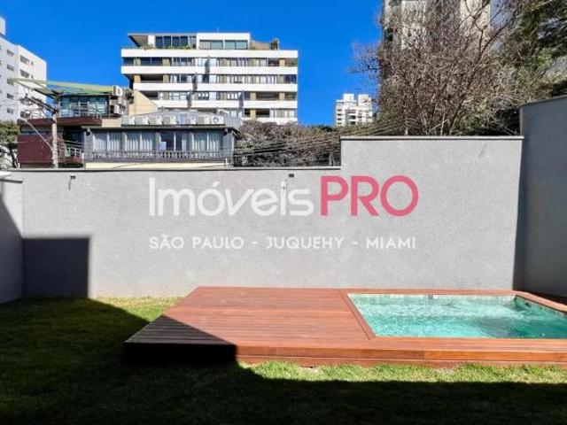 Linda casa nova no estilo village na Vial Madalena !