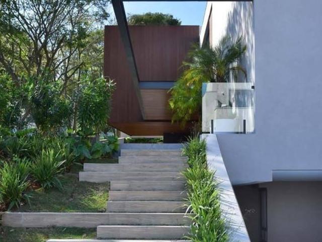 LINDA CASA NOVA TAMBORÉ, 5 SUÍTES, ARQUITETO RENOMADO, COMPLETA