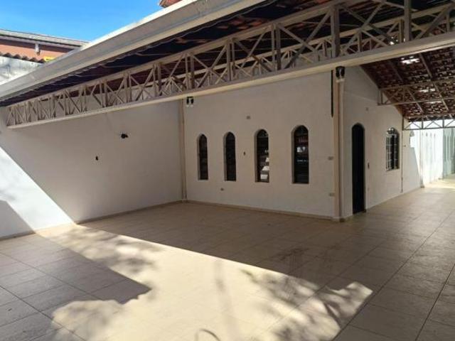 LINDA CASA A 1 KM DO CENTRO COD 5949 F: 11 97302 9229 CESAR