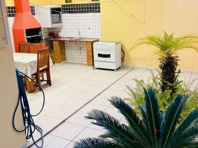 Linda casa a 600 metros da praia da maranduba em Ubatuba SP com 3 dormitorios