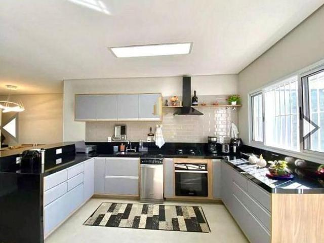 Linda Casa à Venda 3 Quartos 200 m² Jardim São Matheus