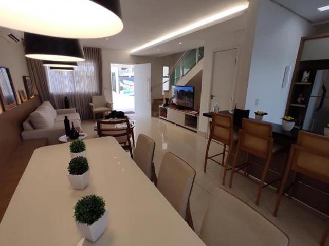 Linda Casa a Venda