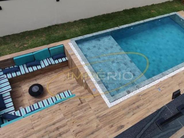Linda Casa a Venda com 215 m2 no Riviera de Santa Cristina XIII
