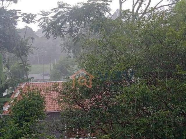 Linda casa a venda com 2 edículas no bairro da cidade vargas
