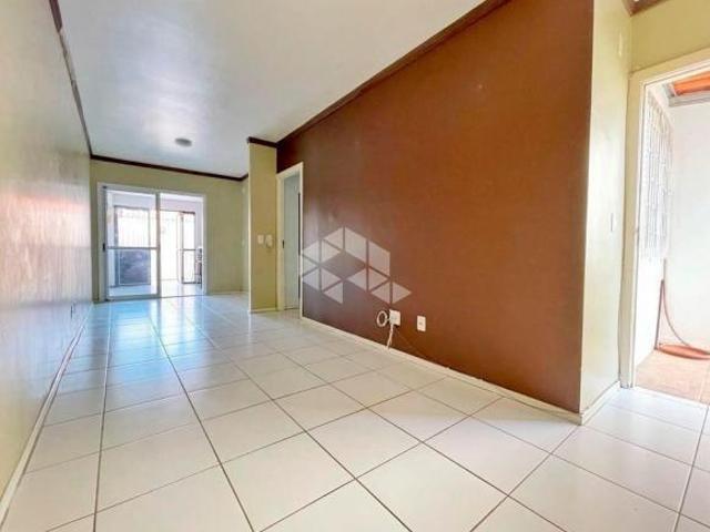 Linda casa a venda com 2 quartos e suíte em Condomínio Fechado