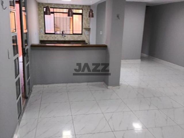 Linda casa à venda com 3 dormiórios 1 suíte no Cj. Habit. Antonio Bovolenta em Mogi das Cruzes