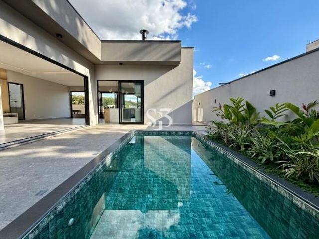 LINDA CASA À VENDA CONDOMÍNIO PRÓXIMO AO COLÉGIO PORTO SEGURO VALINHOS,SP