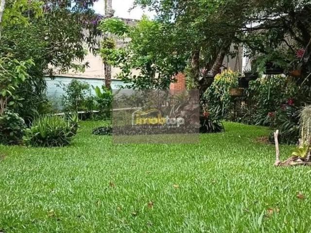 Linda casa a venda de com 6 quartos, 1 suite e 3 banheiros sociais, 720 metros de terreno Martim de