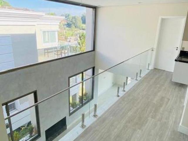 LINDA CASA A VENDA EM ALPHAVILLE RESIDENCIAL VILA SOLAIA
