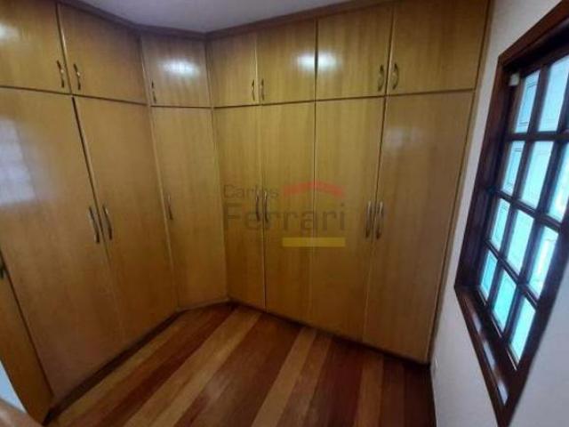 Linda casa á venda em área nobre