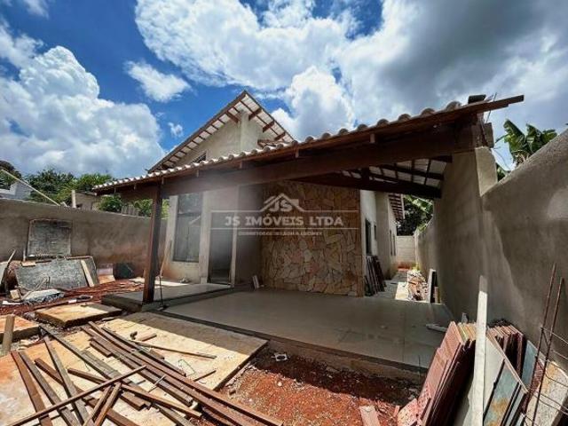 Linda casa à venda em Igarapé MG