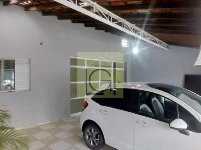 Linda casa à venda em Itu SP, bairro São Luiz, 4 quartos, 1 suíte, 2 salas, 3 banheiros, 2 vagas, 15