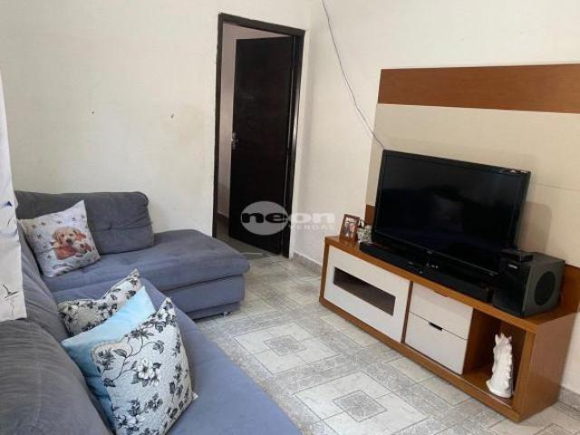 Linda Casa à Venda em Jordanópolis SP