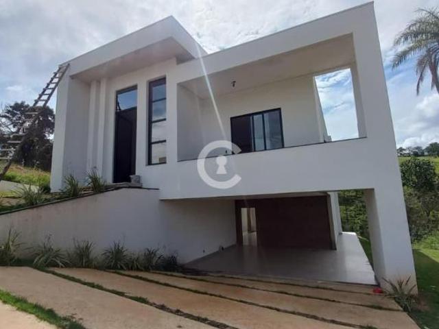 Linda Casa à Venda em Lagoa Santa, condomínio Real Garden