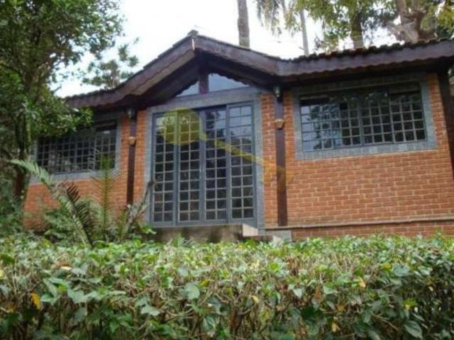 Linda casa à venda em Mairiporã SP, Parque Petrópolis: 3 quartos, 1 suíte, 3 salas, 3 banheiros, 5 v